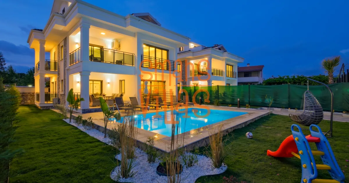 Luxury Holiday Villa | Villa White Palm 2 - Private Pool and Modern ...